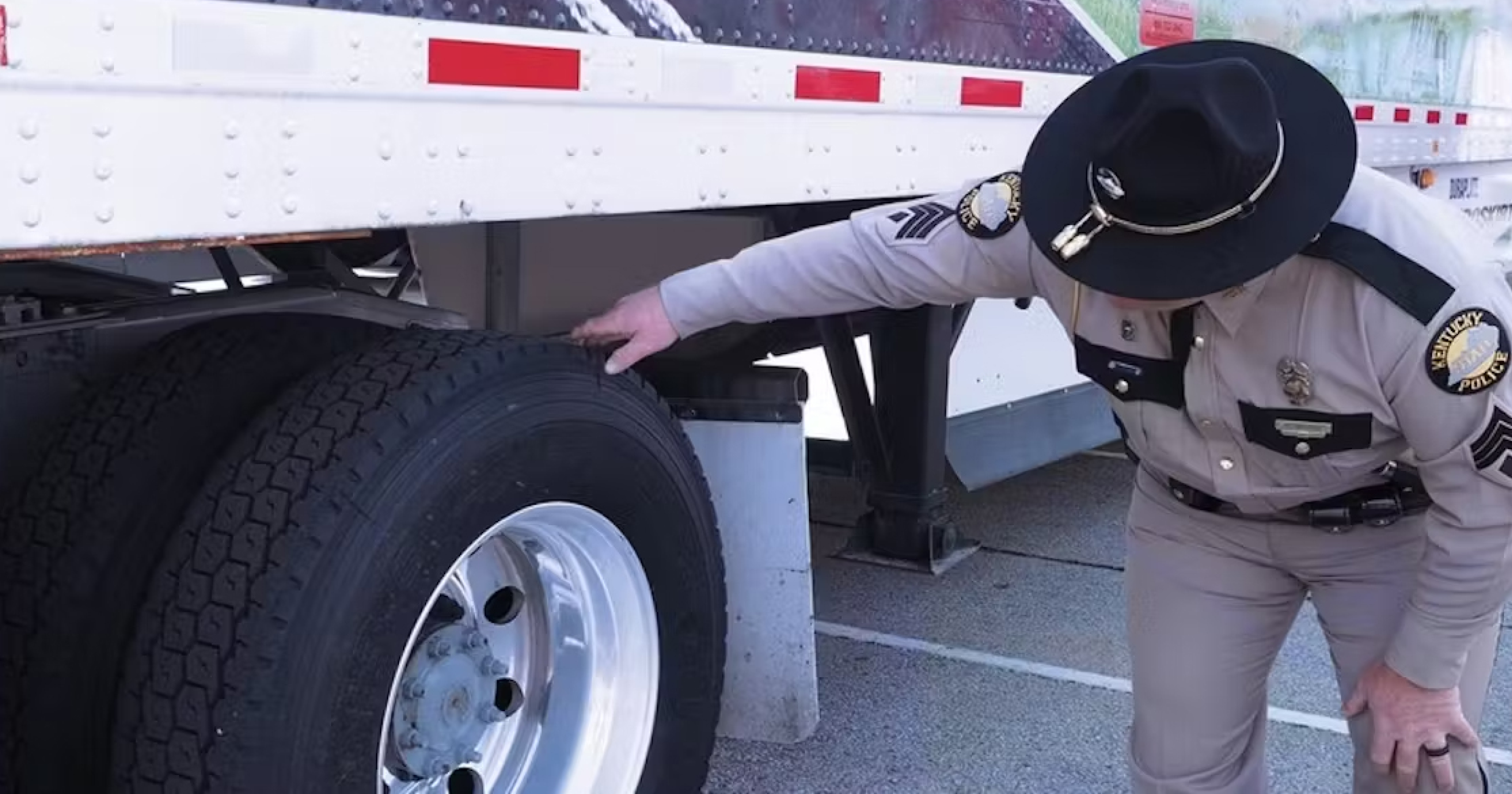 Clean Roadside Inspection Checklist - Heavy, Flatbed & Van Freight ...